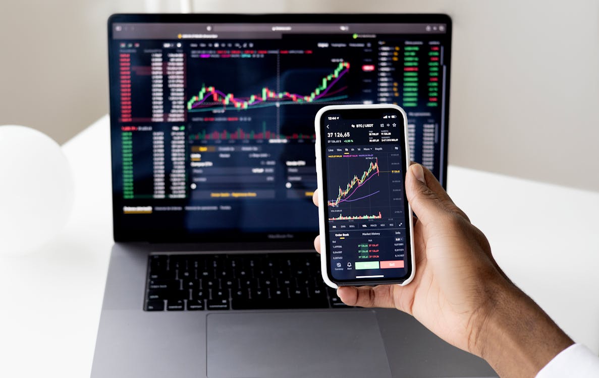 E-Mini Russell 2000 (RTY) Futures: Complete Trading Guide | HEXGO